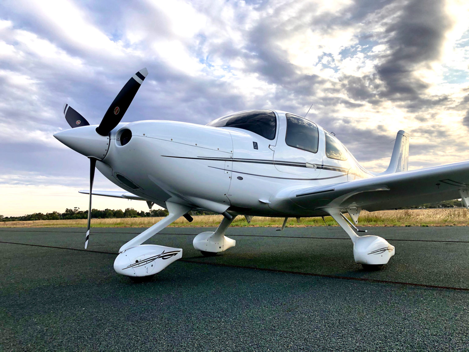 Avia Aviation - Individualised Flight Training & Experiences